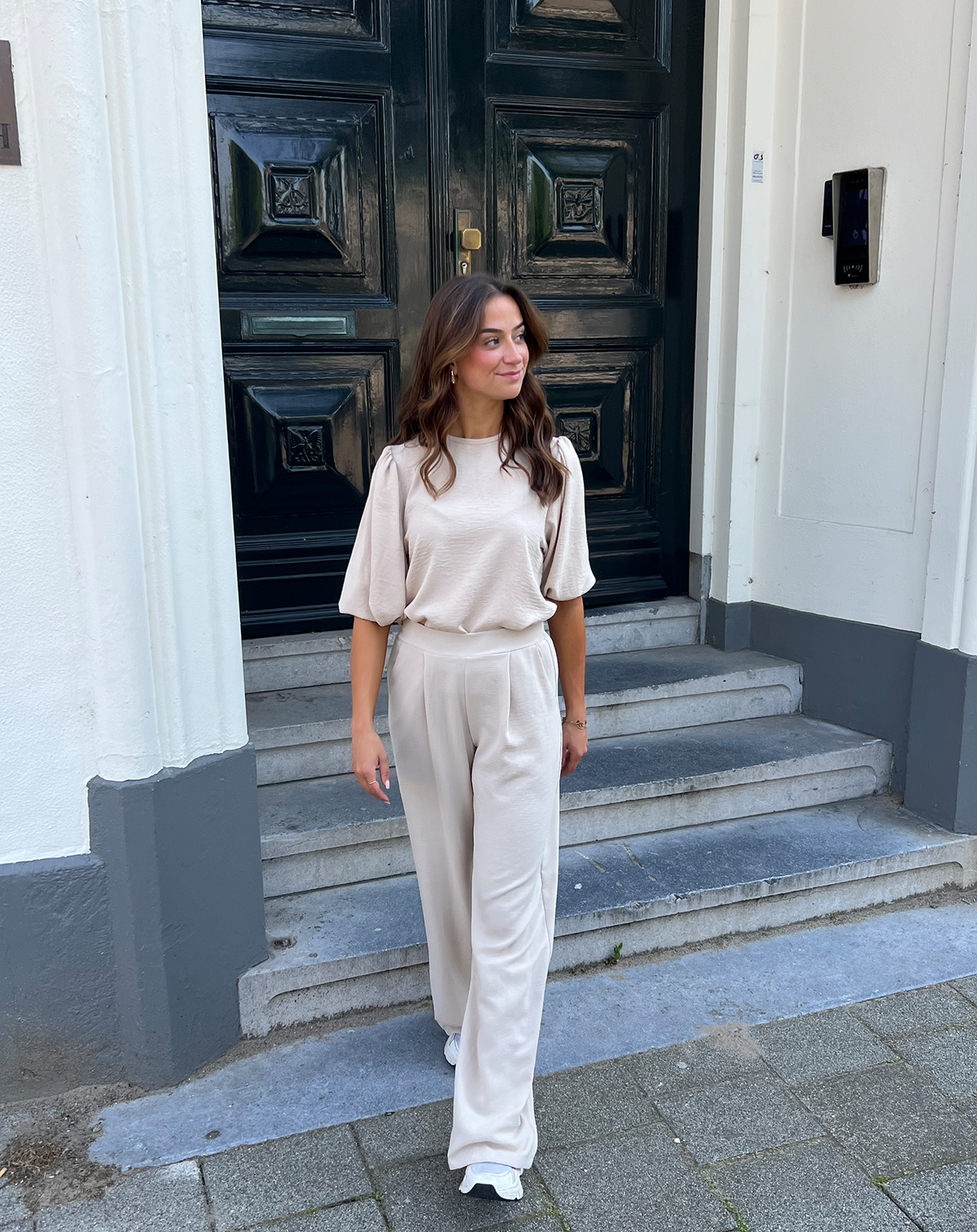 JULIE PUFF SLEEVE TOP BEIGE | Most Wanted