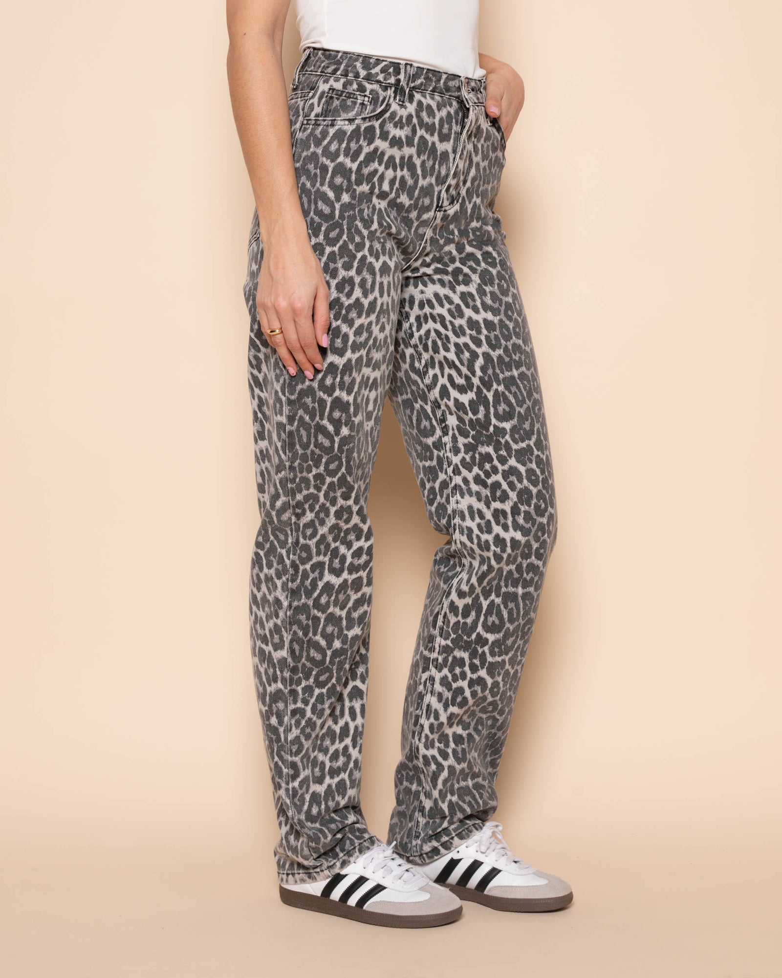 LEOPARD ALLOVER JEANS GREY | Most Wanted