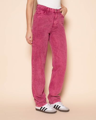 COLORED STRAIGHT LEG JEANS CHERRY | Most Wanted