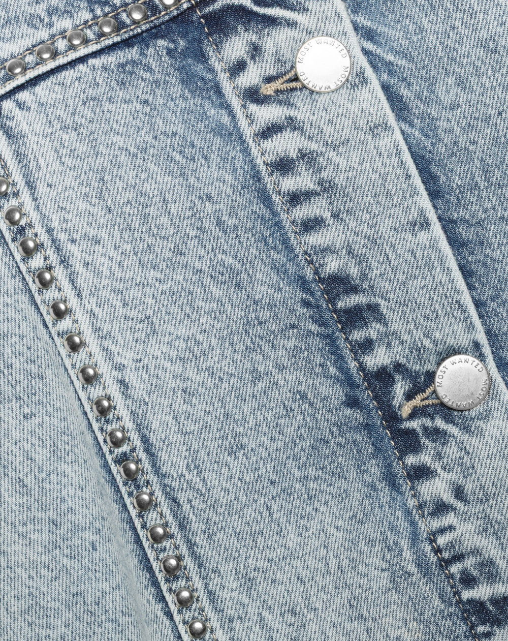 STUD DENIM JACKET LICHTBLAUW | Most Wanted