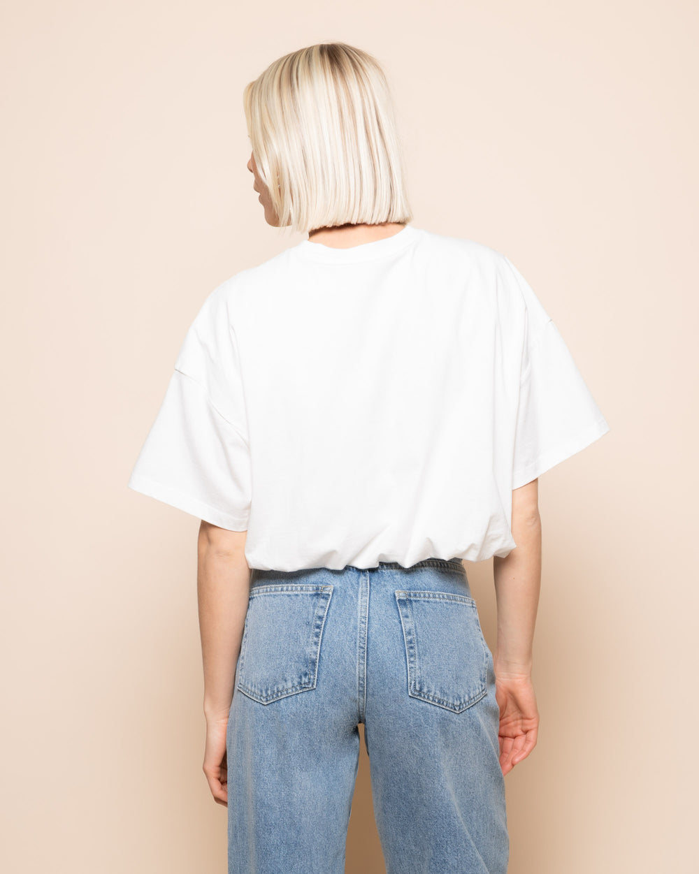 CROPPED BUBBLE HEM T-SHIRT CRÈME | Most Wanted